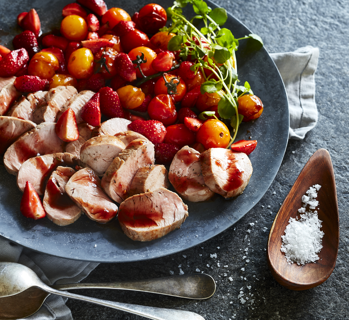 Filets de porc aux fraises du Québec et balsamique - Le porc du Québec