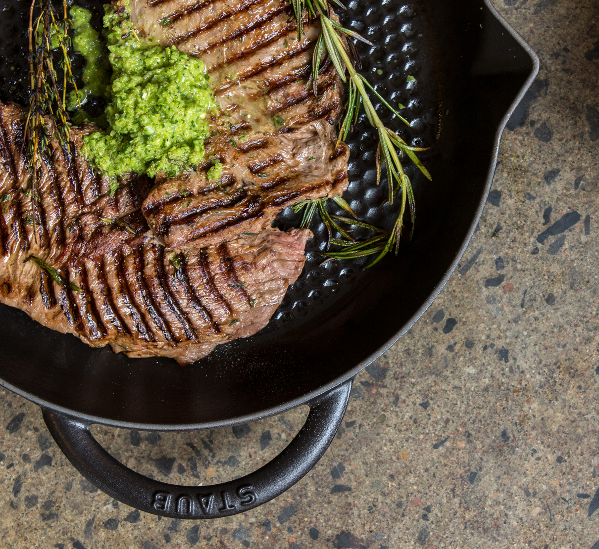 Grilled pork flank steaks with green pepper chimichurri - Le porc du Québec